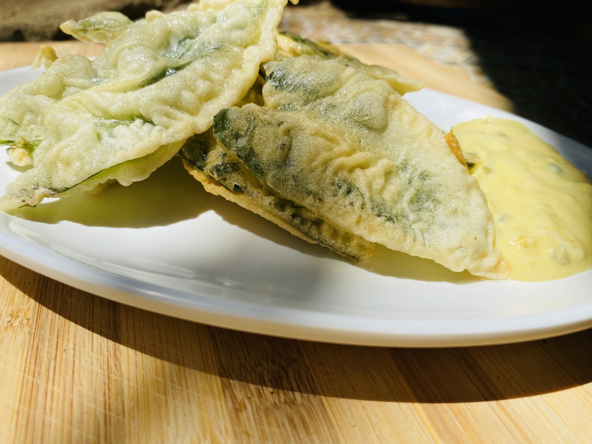 Crispy Spinach Chips Recipe: Healthy, Easy, and Delicious Snack! - WiViva